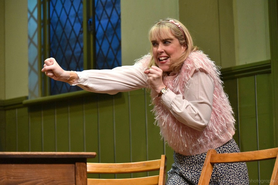 The Vicar Of Dibley :: Hertford Dramatic and Operatic Society